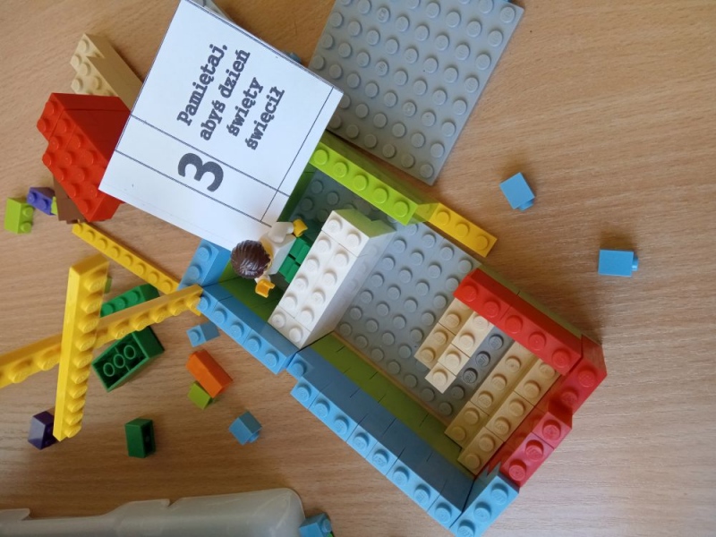 Lekcja religii z LEGO® Education More to Math